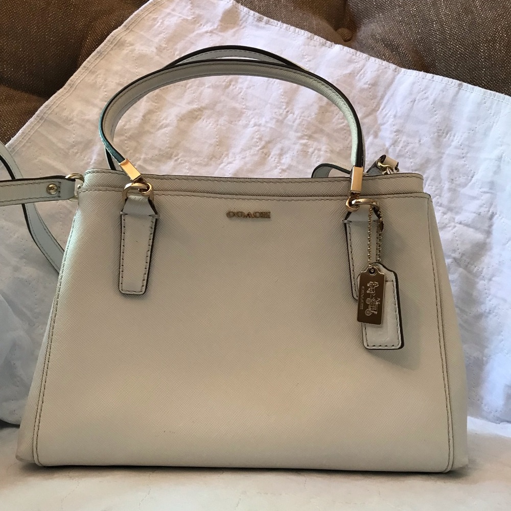 Coach White Purse With Gold Hardware - Gem